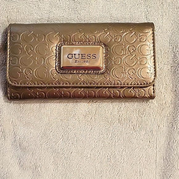 Guess | Bags | Vintage Guess Womans Wallet | Poshmark